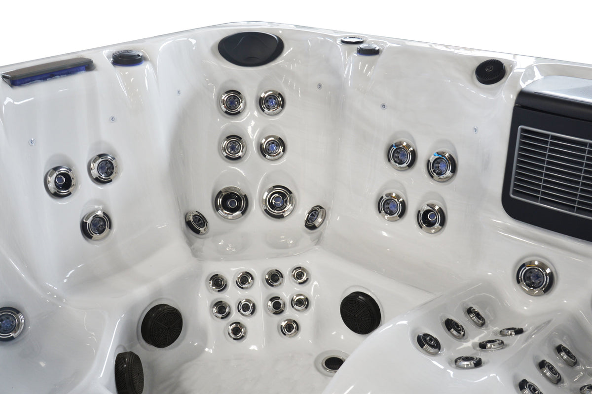 L765 – Dominion Spas